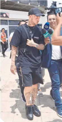 Presumen a su - PressReader