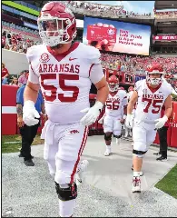 Quicker pace helps Razorbacks’ O-line - PressReader