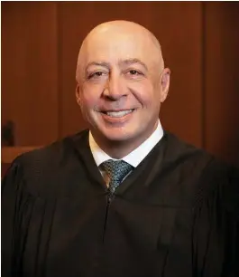 CHARLES BEACH SWORN IN AS COOK CO.’S NEW CHIEF JUDGE - PressReader