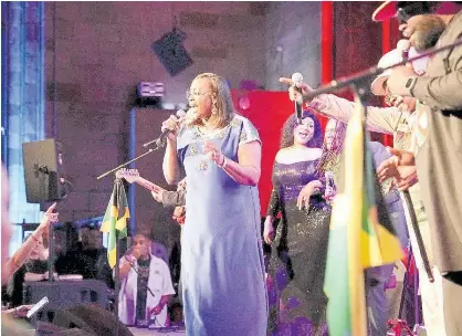 JULIET HOLNESS PERFORMS WITH THIRD WORLD - PressReader