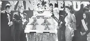 Dokumentar­i khas perjuangan TYT kemuncak sambutan hari lahir ke-86 ...