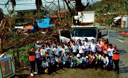 Meralco linemen, engineers help restore power in areas hit by "Nina ...