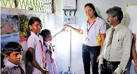 People’s Bank enables Ayagama, Dumbara No.02 Tamil Vidyalaya with solar electricit­y through ...