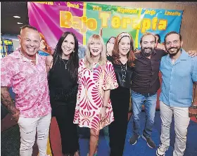 Dinámica de pareja y humor en “Bajo Terapia” - PressReader