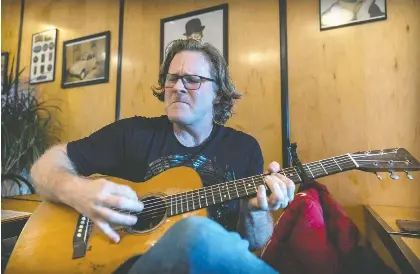 Jason Lang pays tribute to his folksinger mom - PressReader