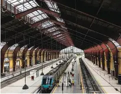 Obra de restauro detalhista revela segredos históricos da estação Júlio ...