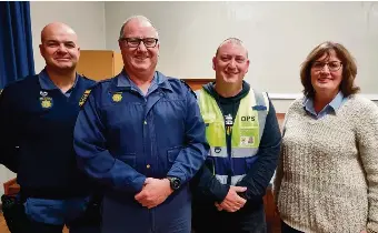 Seegrens polisie gesels met Midbrak-gemeenskap - PressReader