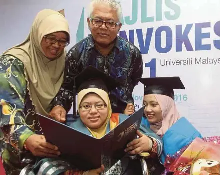 Mum’s sacrifice behind Siti’s success - PressReader