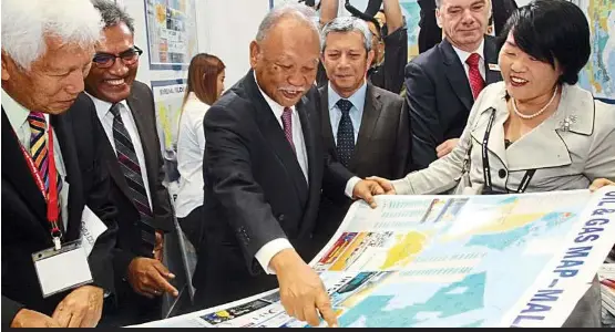 Petroliam Nasional Bhd director Datuk Mohamad Idris Mansor - PressReader