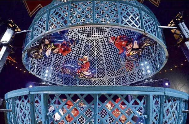 Oh what a circus, oh what a show for north-east town - PressReader