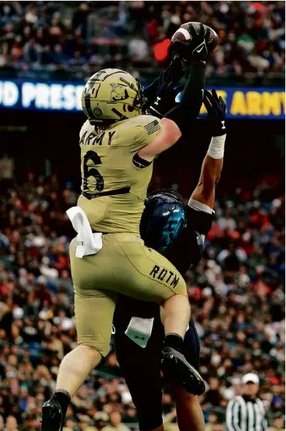 Army holds its ground to beat Navy - PressReader
