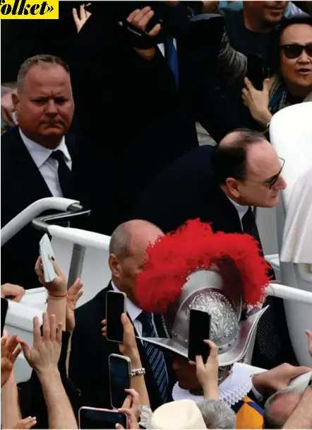 PAVE FRANS’ SISTE HILSEN - PressReader